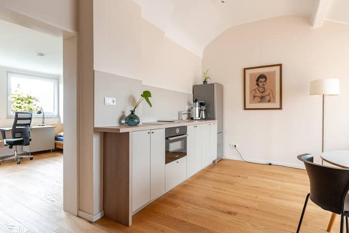 Zwei Wohnungen, Zwei Bäder, Viel Platz - Düsseldorf