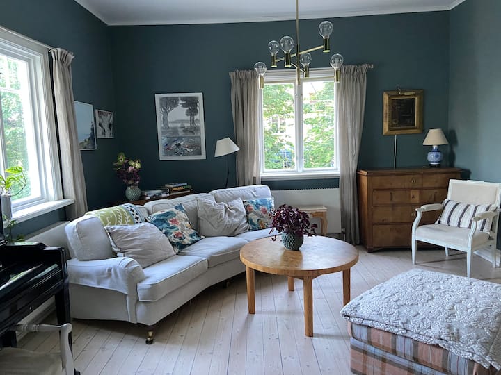 Stor Villa, 11 Minuter Från Odenplan Med Pendel - Järfälla