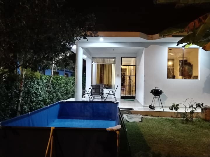 Casa De Playa "Los Jardines" - Santa Rosa