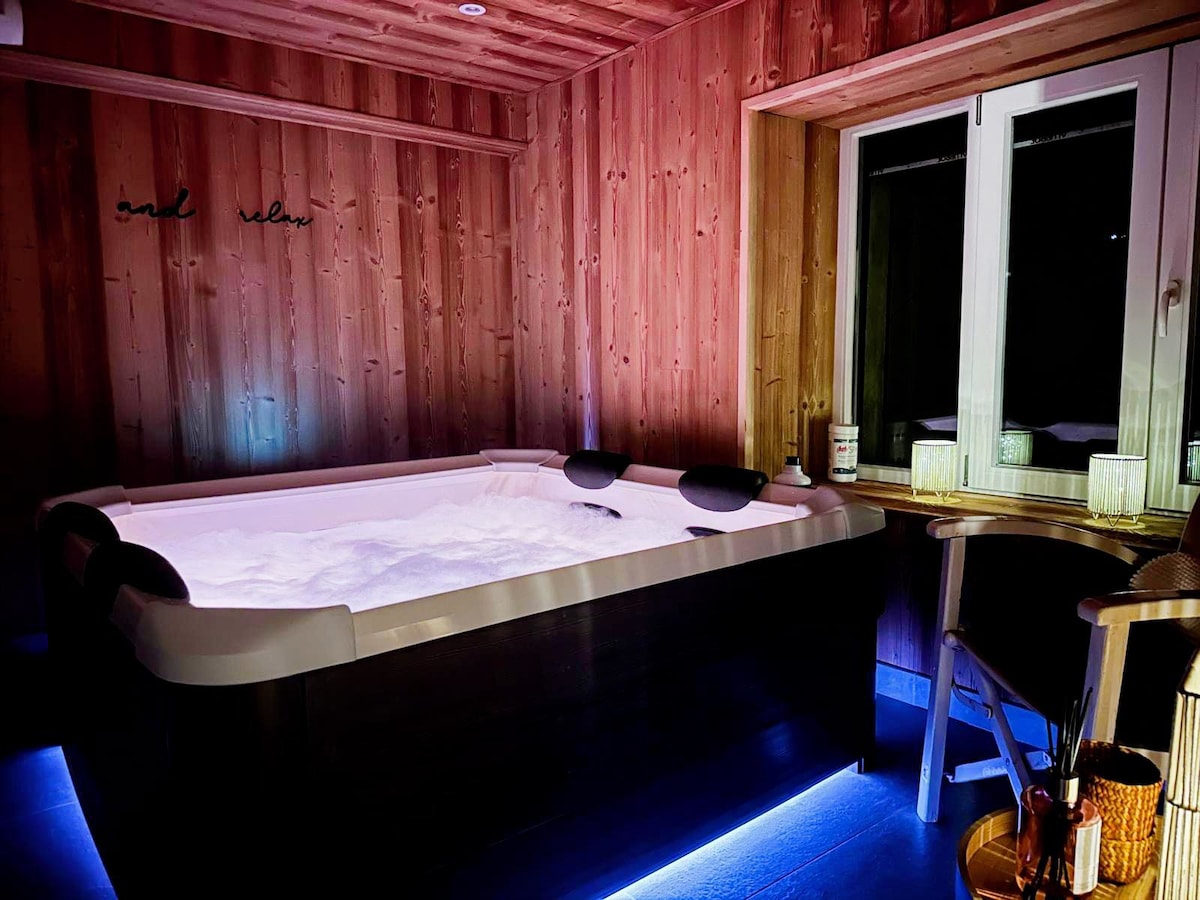 Gîte de Hildegarde: Charming farm - Jacuzzi - Houses for Rent in ...