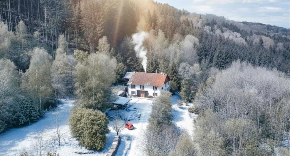 Gîte de Hildegarde: Charming farm - Jacuzzi - Houses for Rent in ...