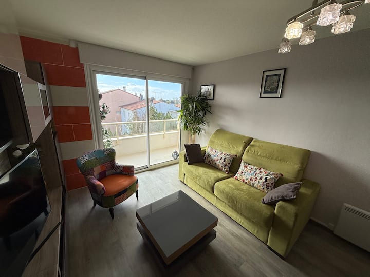 Le Phare – T2 Lumineux, Balcon, Plage à Pied. - Royan