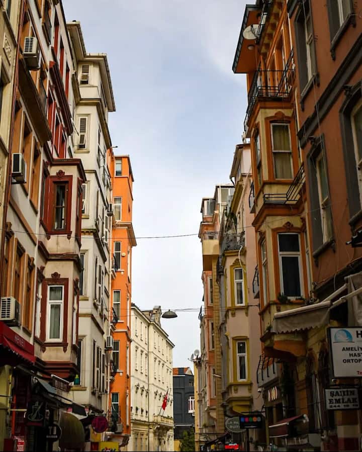 Rooftop By The Heart Of Cihangir - Beyoğlu
