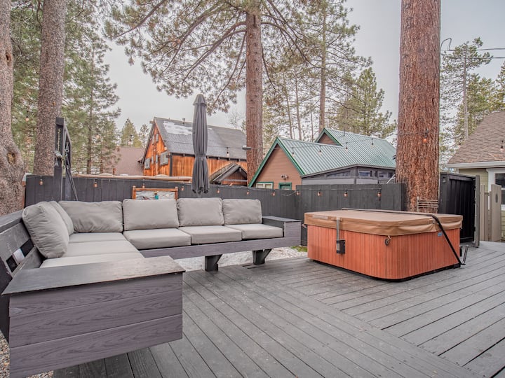 Casita Forest | Hot Tub + Deck | 30+ Days - South Lake Tahoe, CA