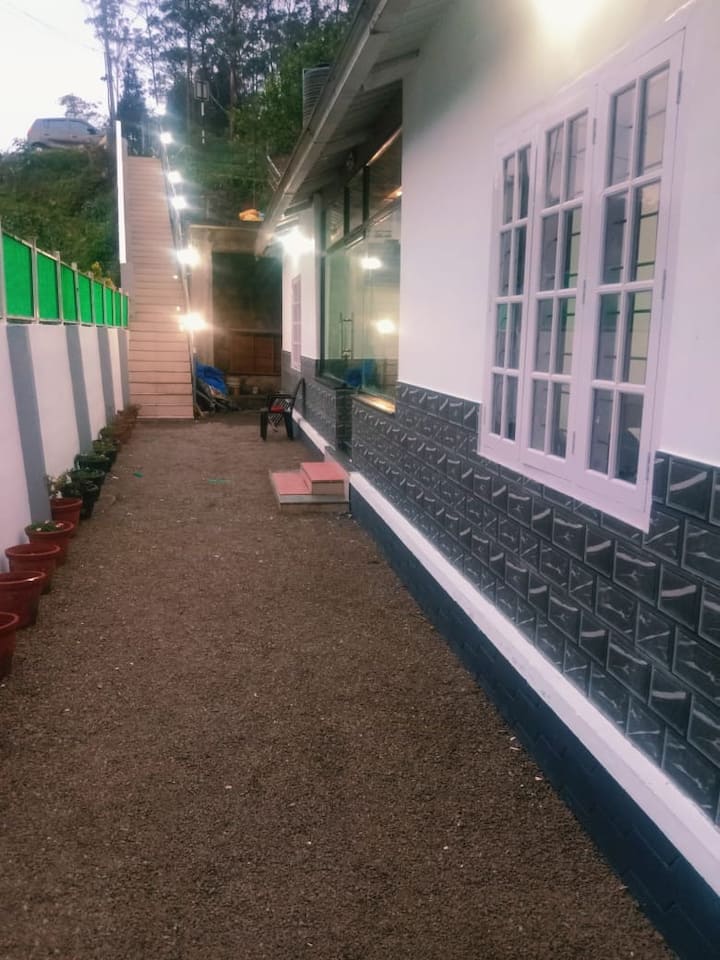 4-bedrooms Budget Homestay, Munnar - Munnar