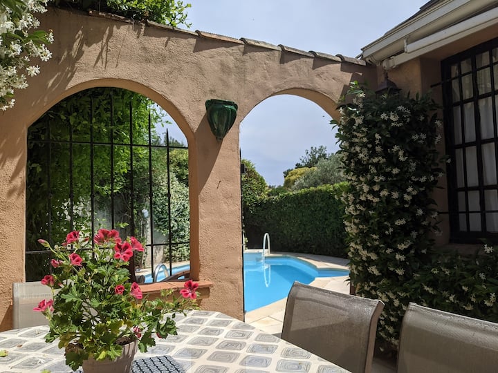 Maison Jasmin Villa + Studio & Pool Near The Beach - Grimaud