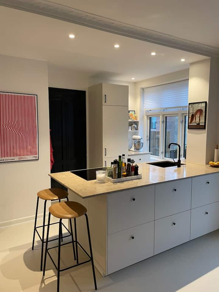 Bright Family-friendly Apartment With Balcony - Copenhaguen
