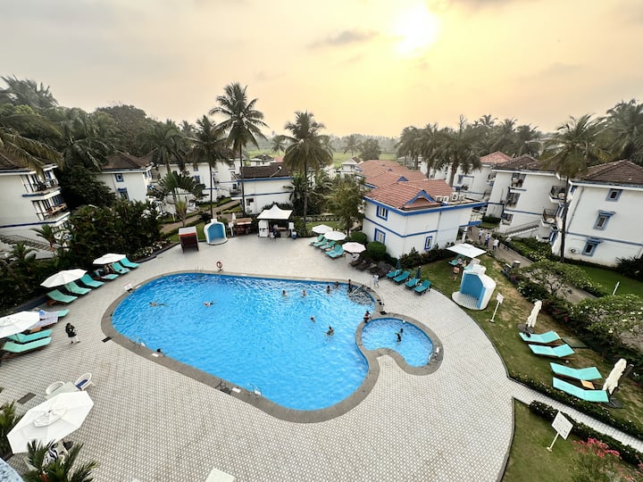 *Royal Palms - 1 Bhk 1 Min Drive To The Beach* - India