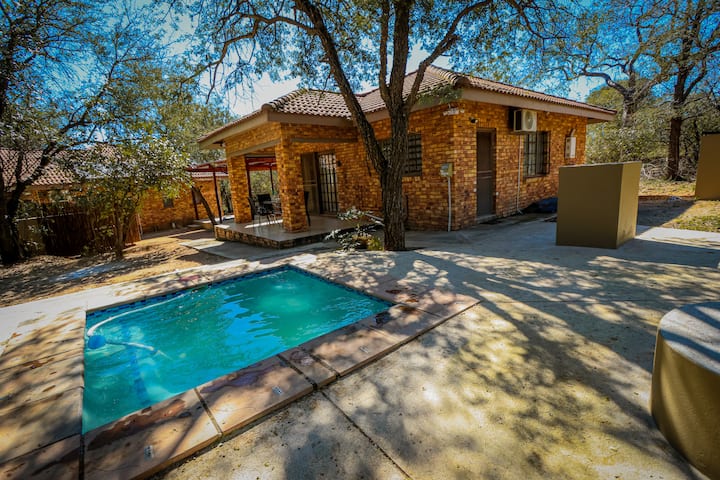 Ngwenya Villas @ Mamba Cottage - Marloth Park