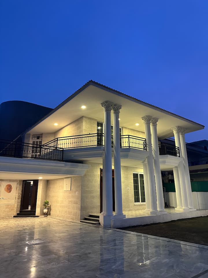 Modern & Spacious House In City’s Heart - 파키스탄