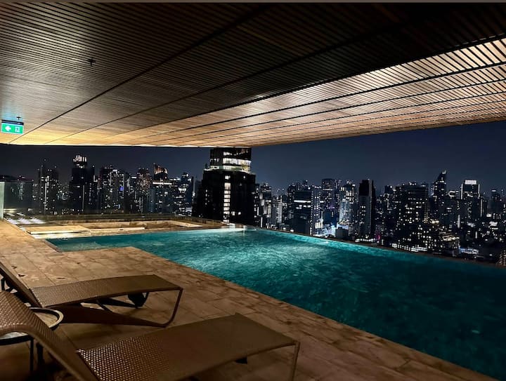 Soft Light Modern Condo - Bangkok