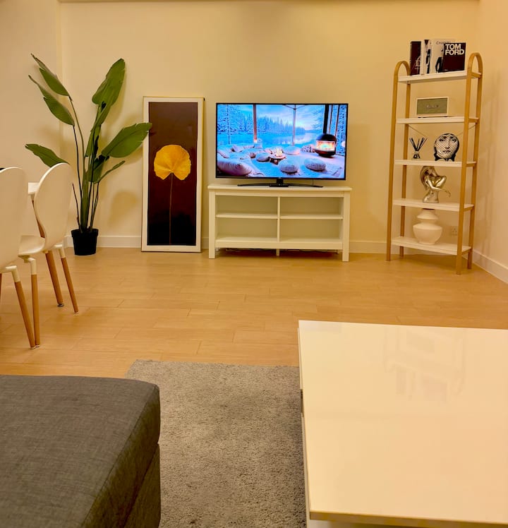 Cozy 2 Bedroom Apartment - Hong Kong