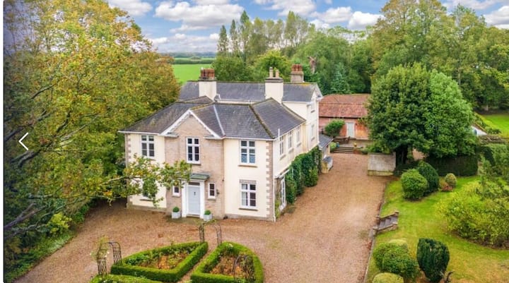 Stunning Edwardian Home Set In Five Acres - Suffolk