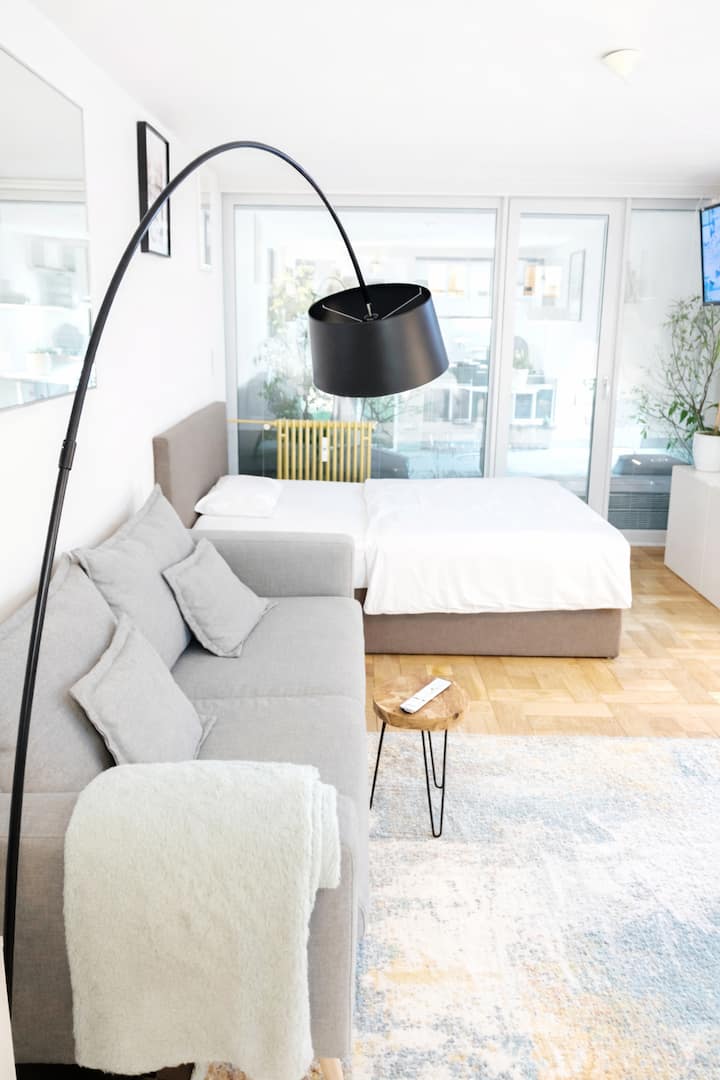 City Apartment Nahe Hbf | Bett & Sofa - München