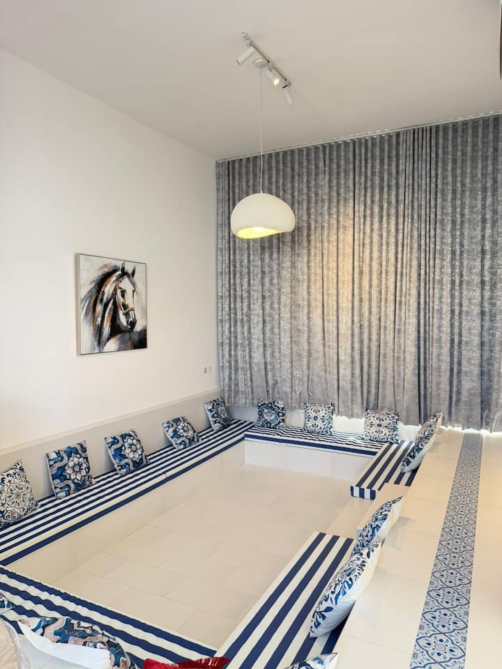 1bd&hall, P.pool Amidst The Mountains&tranquility - Ajman