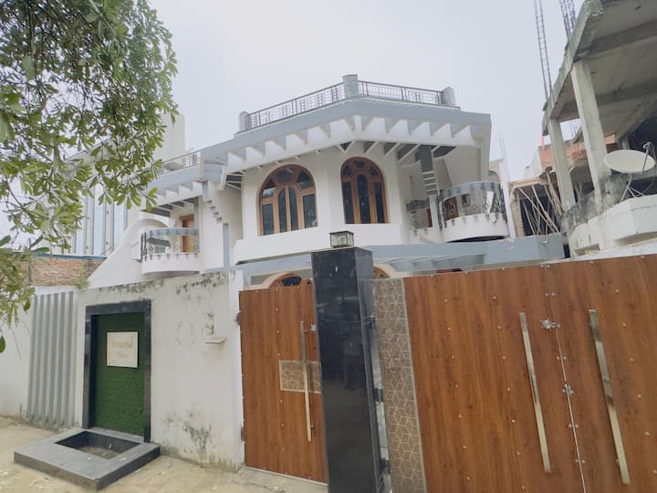 Welcome To Your Perfect City Escape! - Prayagraj