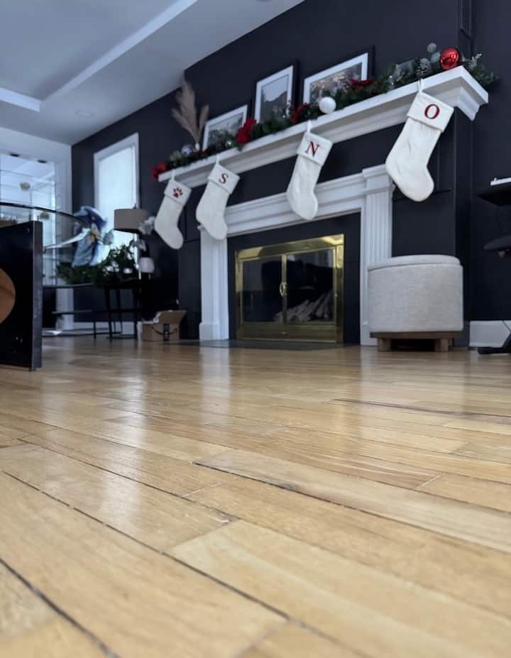 Campus Close & Cozy: Ideal Graduation Stay! - Mount Pleasant, MI