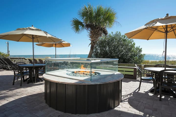 3 Oceanfront Rooms W/ Pools In Myrtle Beach - Myrtle Beach, SC