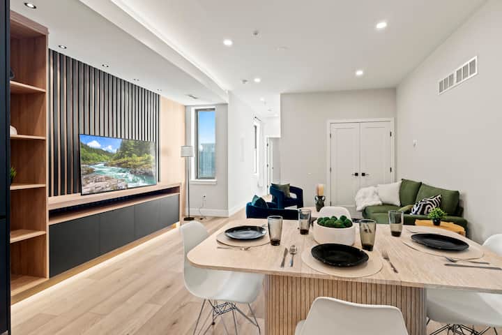 Hideaway W/ Private Rooftop, Games & Free Parking - Poplar - Philadelphia