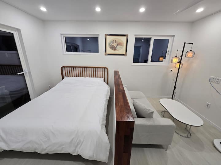 강빈스테이3
안목, 남항진해변, 병산옹심이마을, 솔숲, 농어촌민박 - Gangneung-si