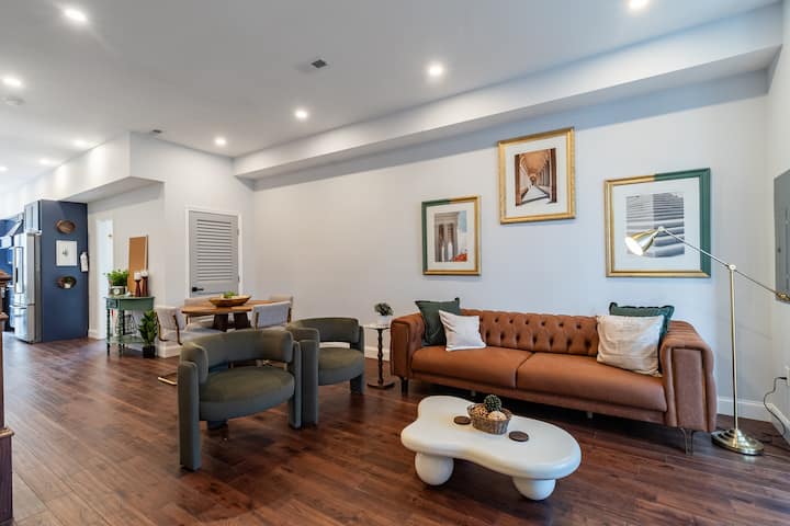 Spacious And Vibrant 4br Gem Near Capitol Hill Dc! - Washington, DC
