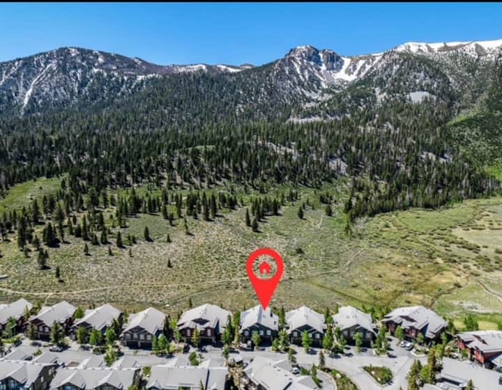3br + Den Family Mountain Retreat W/ Garage - Mammoth Lakes, CA