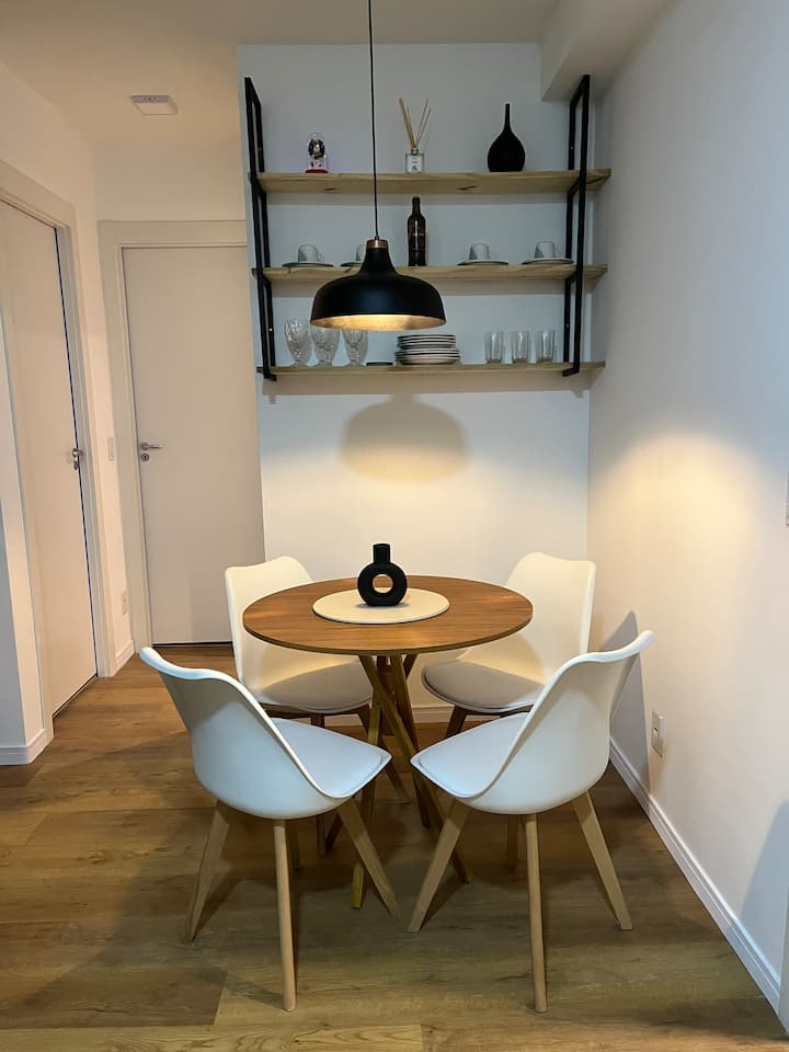 Apartamento De 2 Quartos Com Piscina E Ar No Porto - Rio de Janeiro