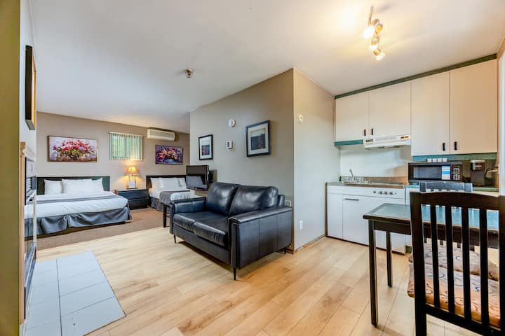 Standard Family Room With Kitchenette, Two Beds - Laurentides