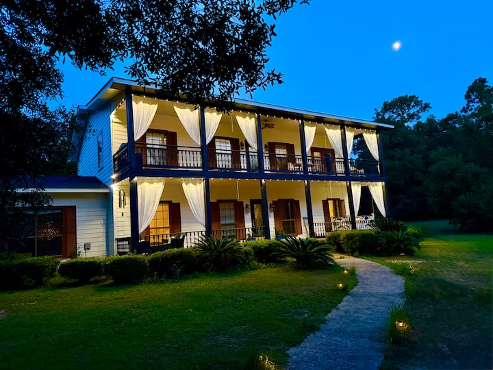 Moody Southern Retreat | Pool, Privacy & Yoga - Fairhope, AL