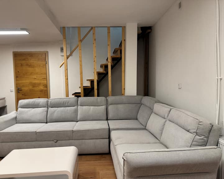 Počitniški Apartma V Mansardi - Kranj