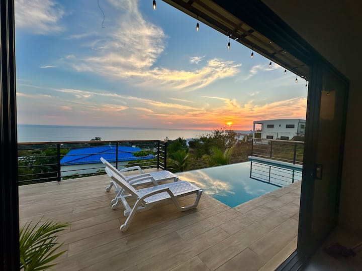 Surf City, Sunset House - La Libertad - La Libertad, España