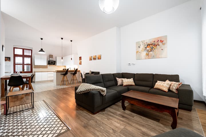 Premium City Center Apartment-main Street - Košice