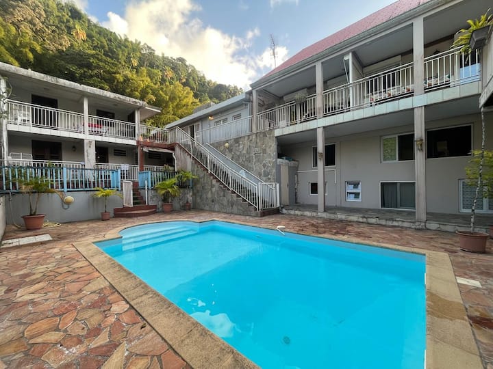 Appartement 3 Chambres Dans Résidence + Piscine - Le Prêcheur