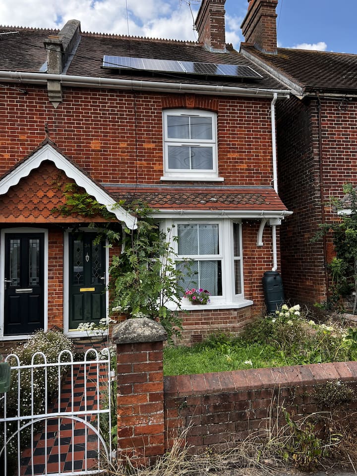 3 Bed Victorian Cottage Overlooking Countryside - Brighton and Hove