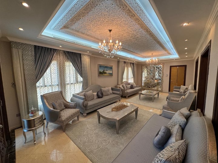 Luxury Royal Villa With 7 Master Suites - アジュマーン