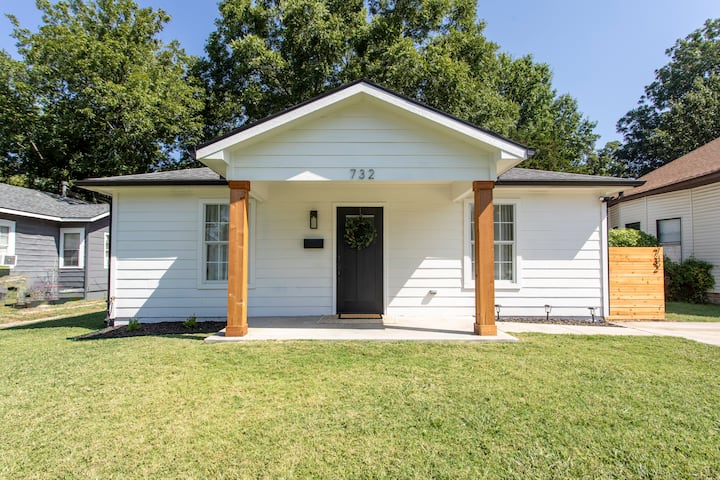 The Ada House | Designer Gem In Central Ada - Ada, OK