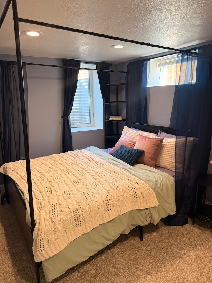 Private, Cozy Guest Suite In A Great Location! - Denver, CO