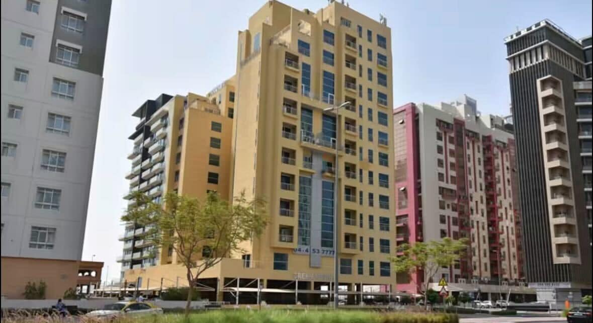 Habitación luminosa en Barsha Heights TECOM cerca del metro ICM ...