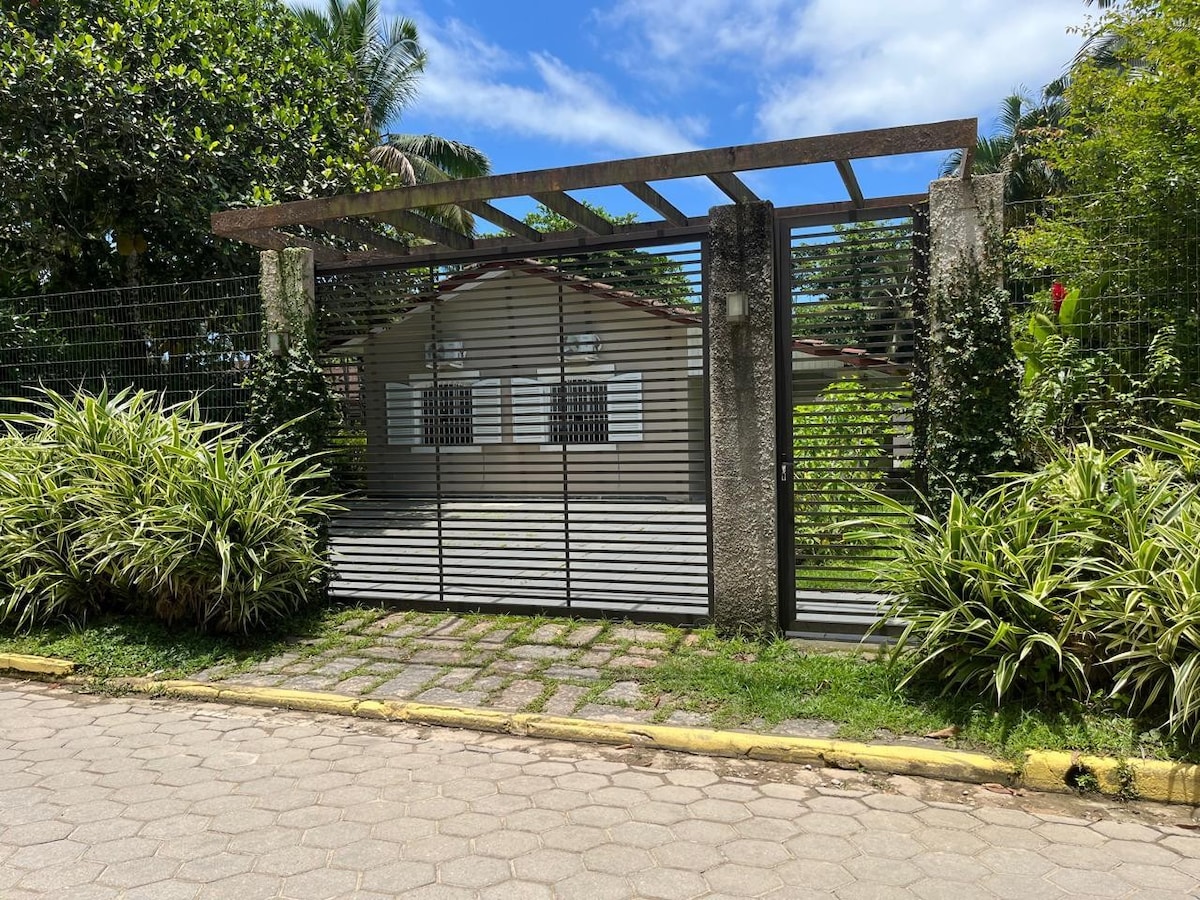 Super spacious family home, close to the sea - Houses for Rent in ...