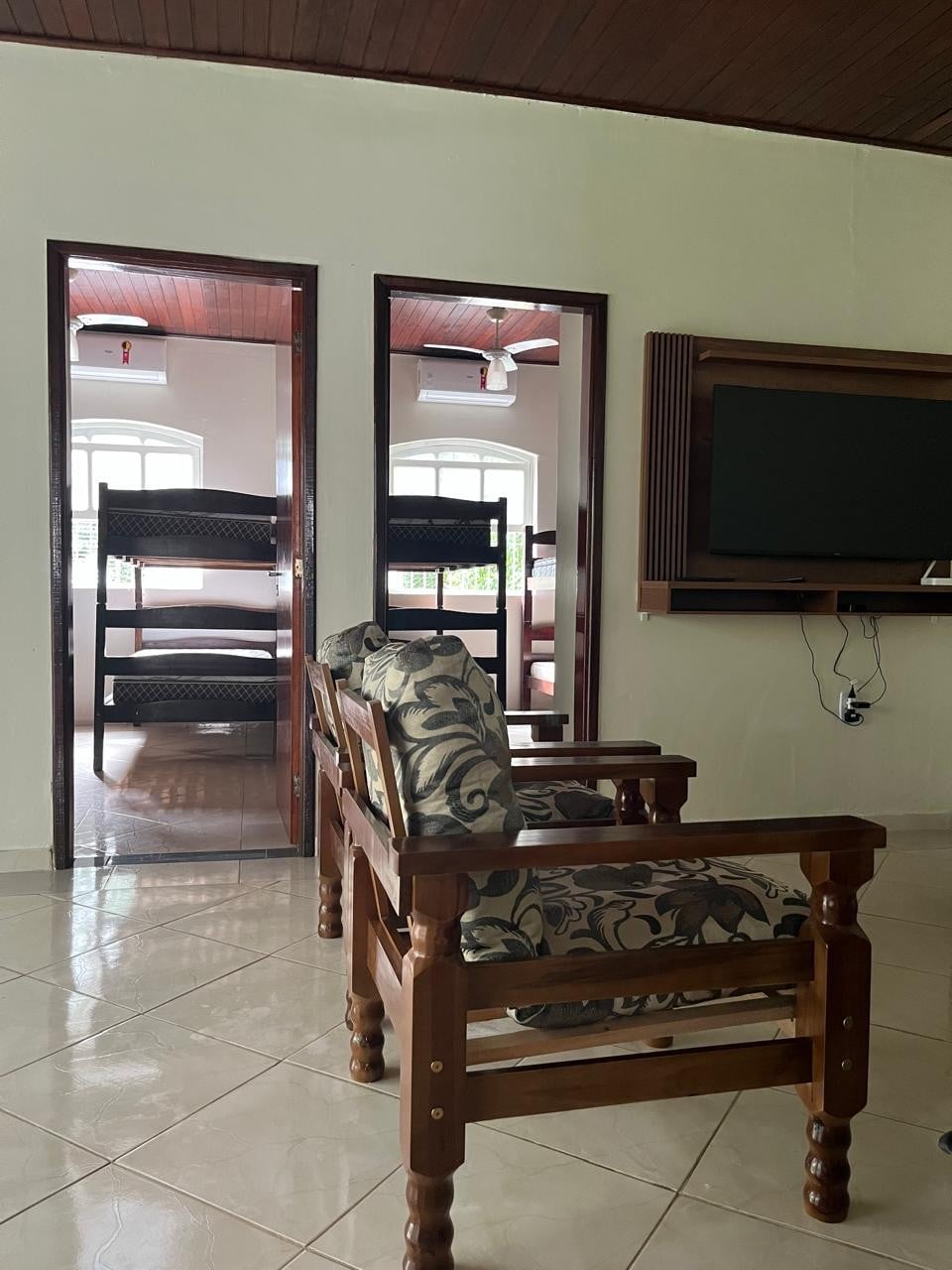 Super spacious family home, close to the sea - Houses for Rent in ...