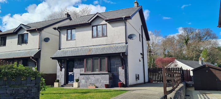 Llican, Home From Home In The Foothills Of Snowdon - Bethesda