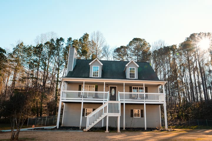 The Acker - 勞倫斯維爾