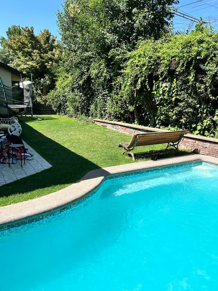 Casa Vitacura, Jardin, Piscina, Gran Ubicacion - Santiago (Chile)