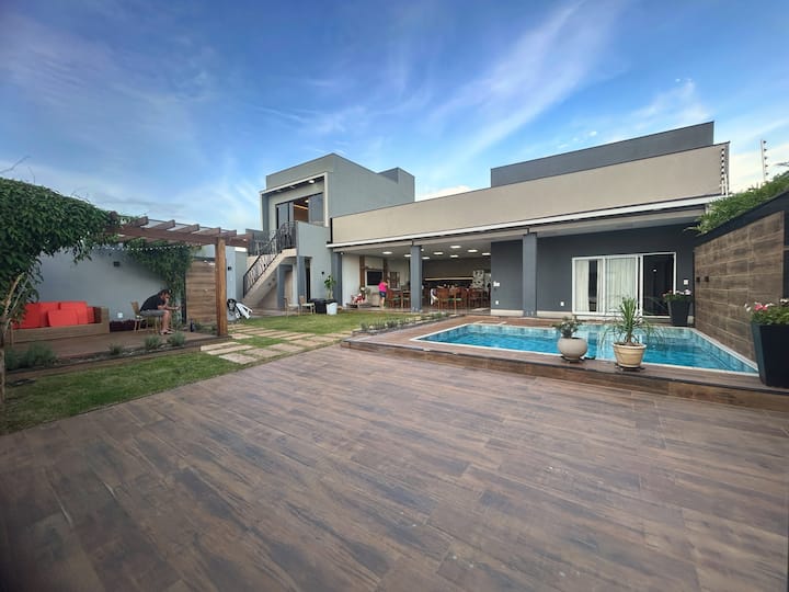 ÁRea De Lazer Completa Dentro Da Cidade. - Franca