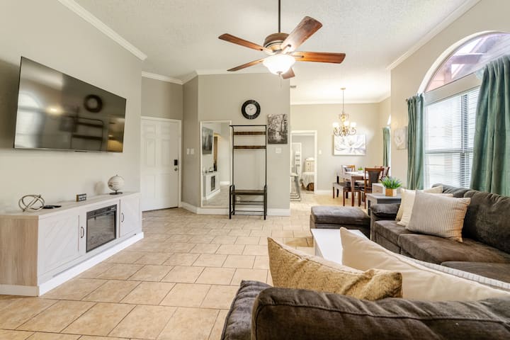 Family & Pet Haven: 4br, Fenced Yard/near Seaworld - Westover Hills Boulevard – San Antonio