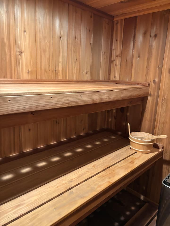 Nevada City Spa Retreat - Grass Valley, CA