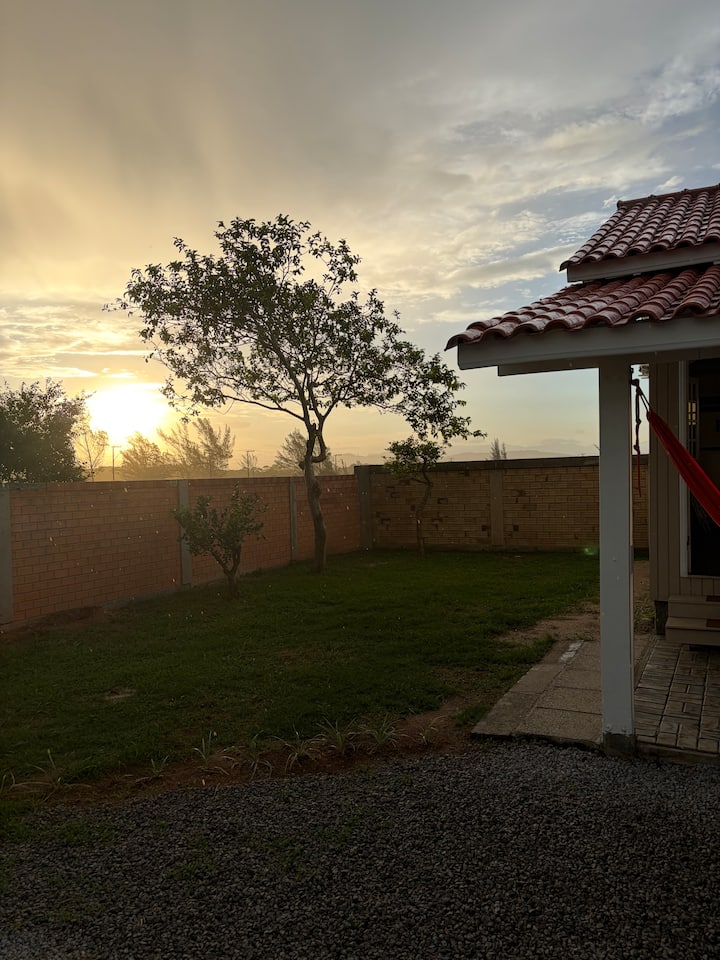 Casa De Praia Aconchegante: Seu Refúgio Perfeito! - Imbituba