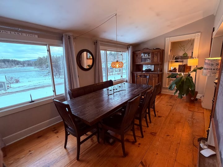 Family Retreat In Wolfeboro: 5br/3ba, Lake Views - Wolfeboro, NH