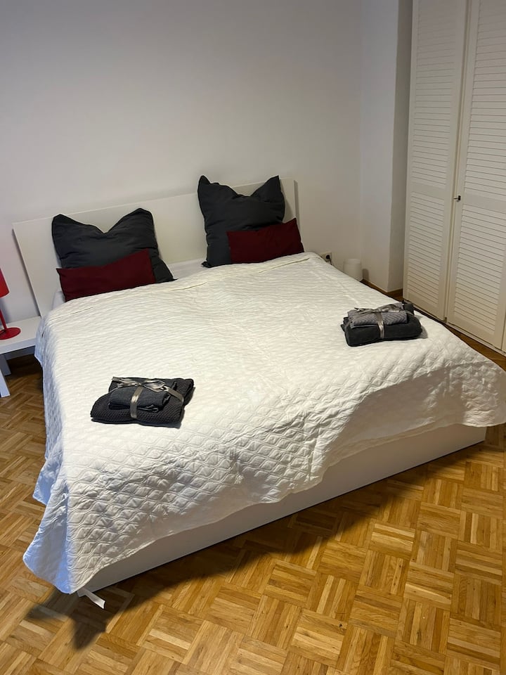 1 Bedroom Apartment For 4 People (Viktualienmarkt) - Unterhaching