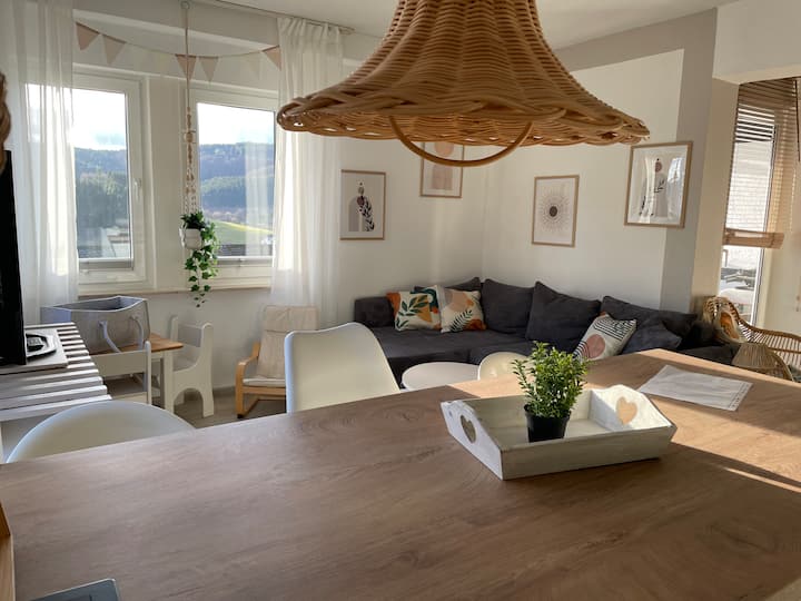 Fewo Dorfblick Mit 2 Sz, Wlan, Balkon & Ski Keller - Niedersfeld
